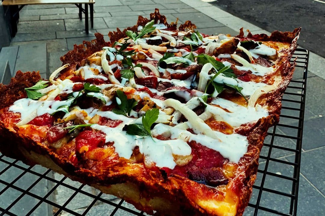 313 Detroit Pizza – itison