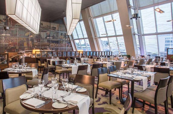 4* Crowne Plaza Prosecco afternoon tea – itison