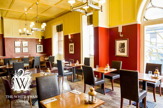 The White Swan deluxe afternoon tea, Alnwick – itison