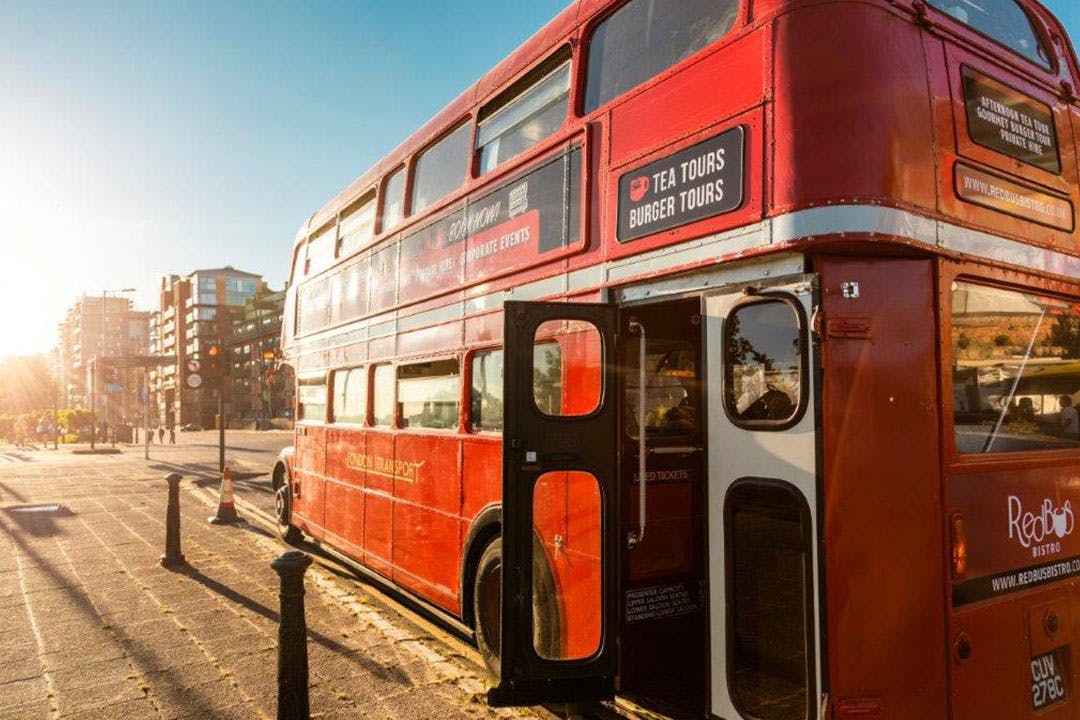 Red Bus Bistro tour with Christmas dinner, Edinburgh – itison