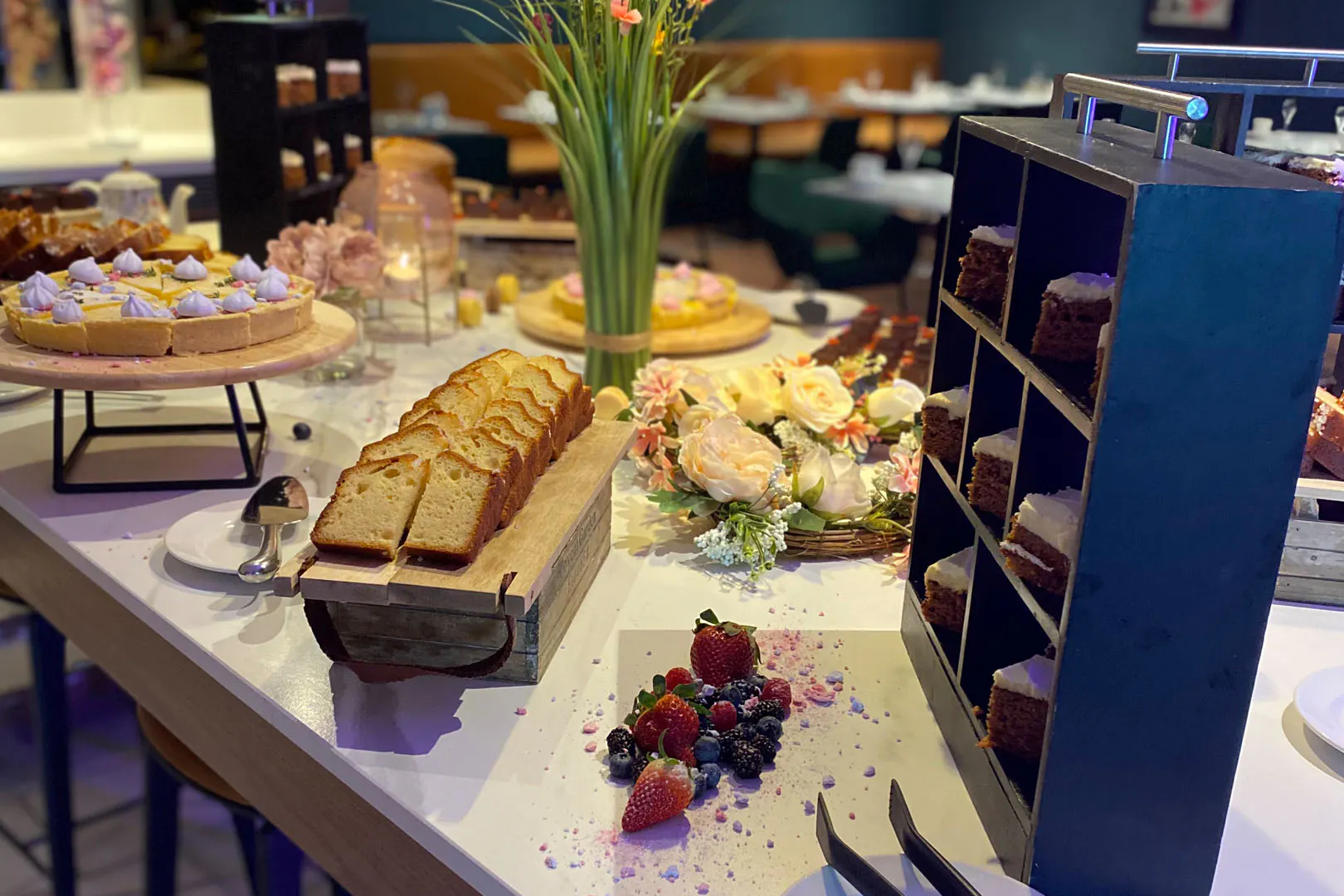 4* Radisson Blu afternoon tea – itison