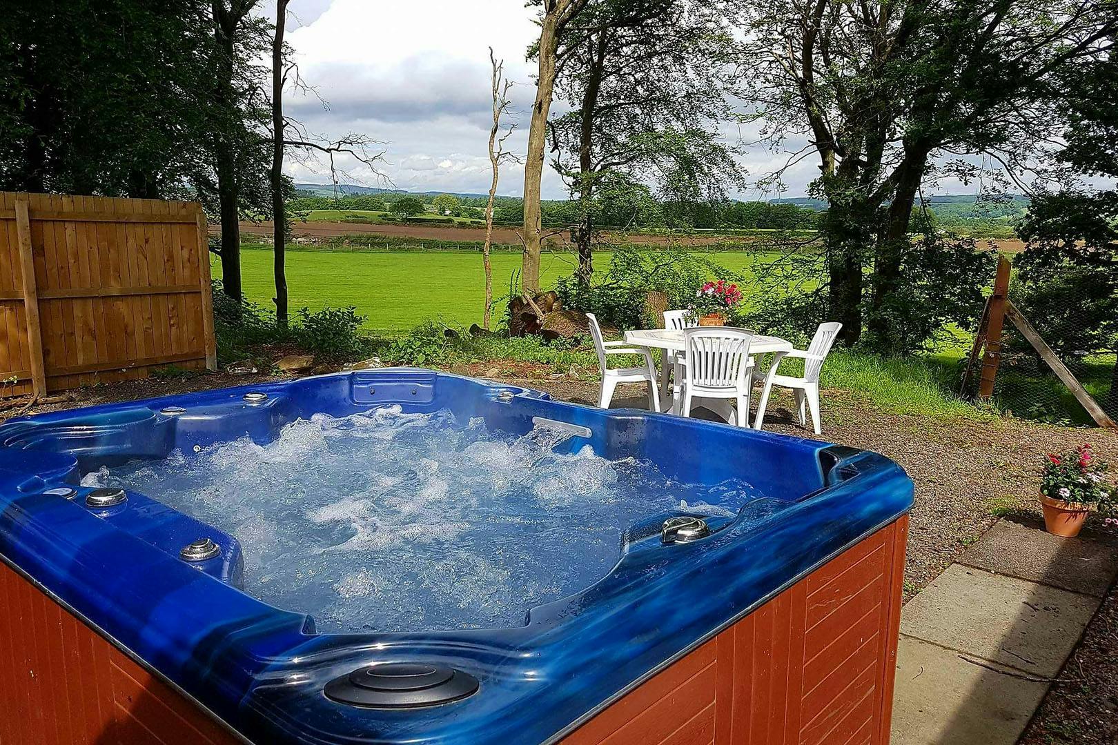 Falkirk hot tub getaway – itison