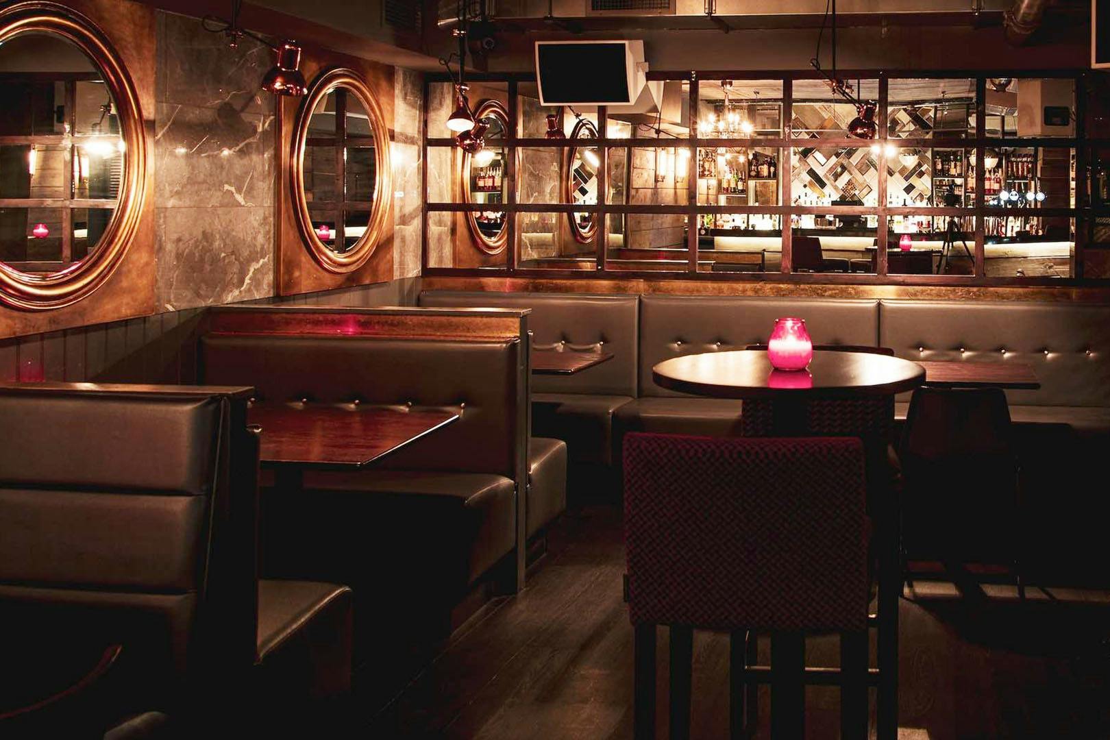 Cocktails & nibbles at Blue Dog – itison