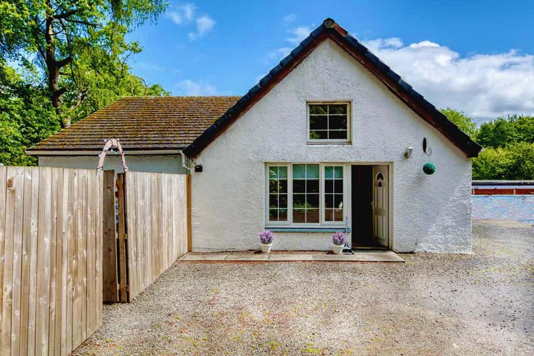 Antonine Wall Cottages – itison