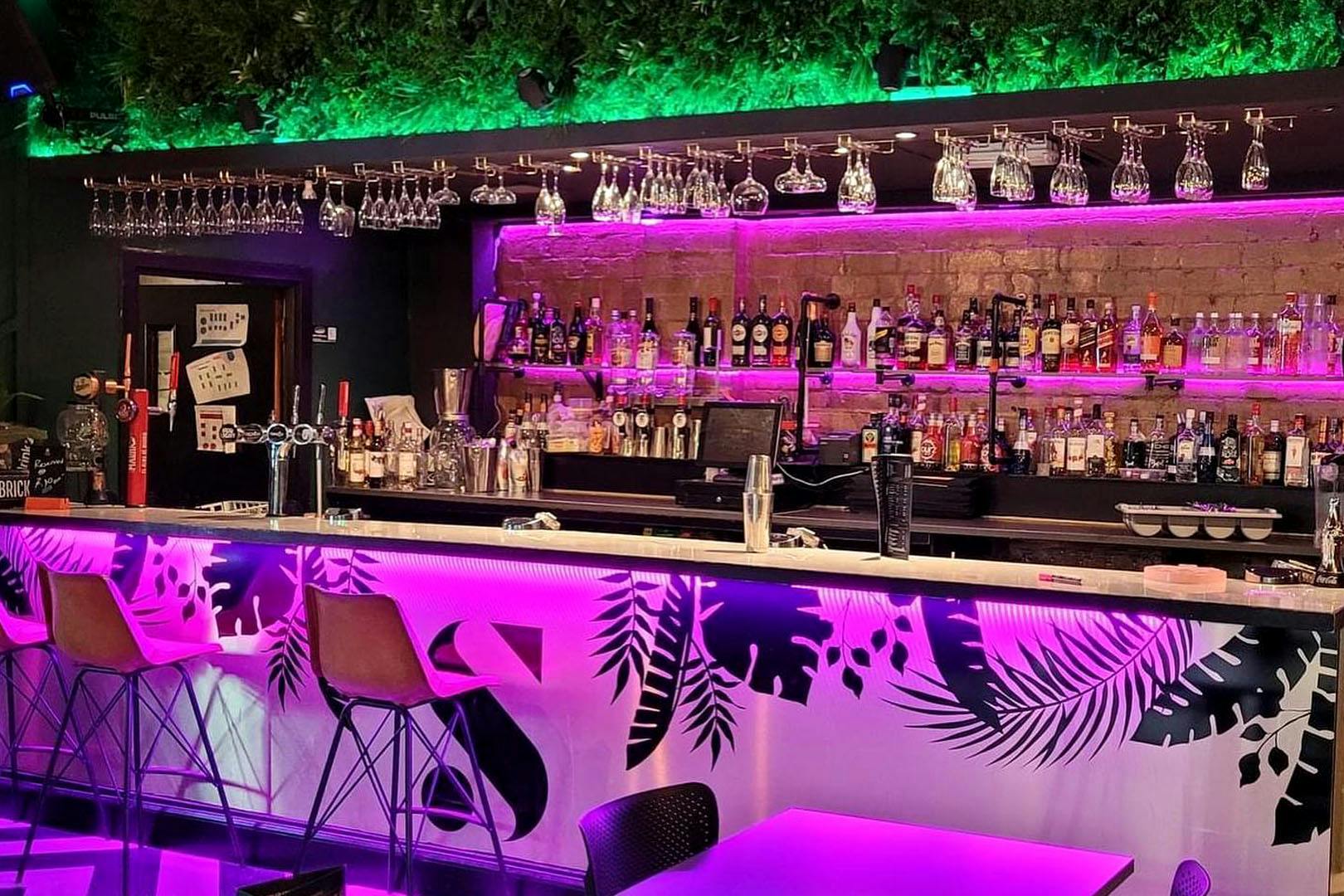 Shuttle Paisley dining – itison