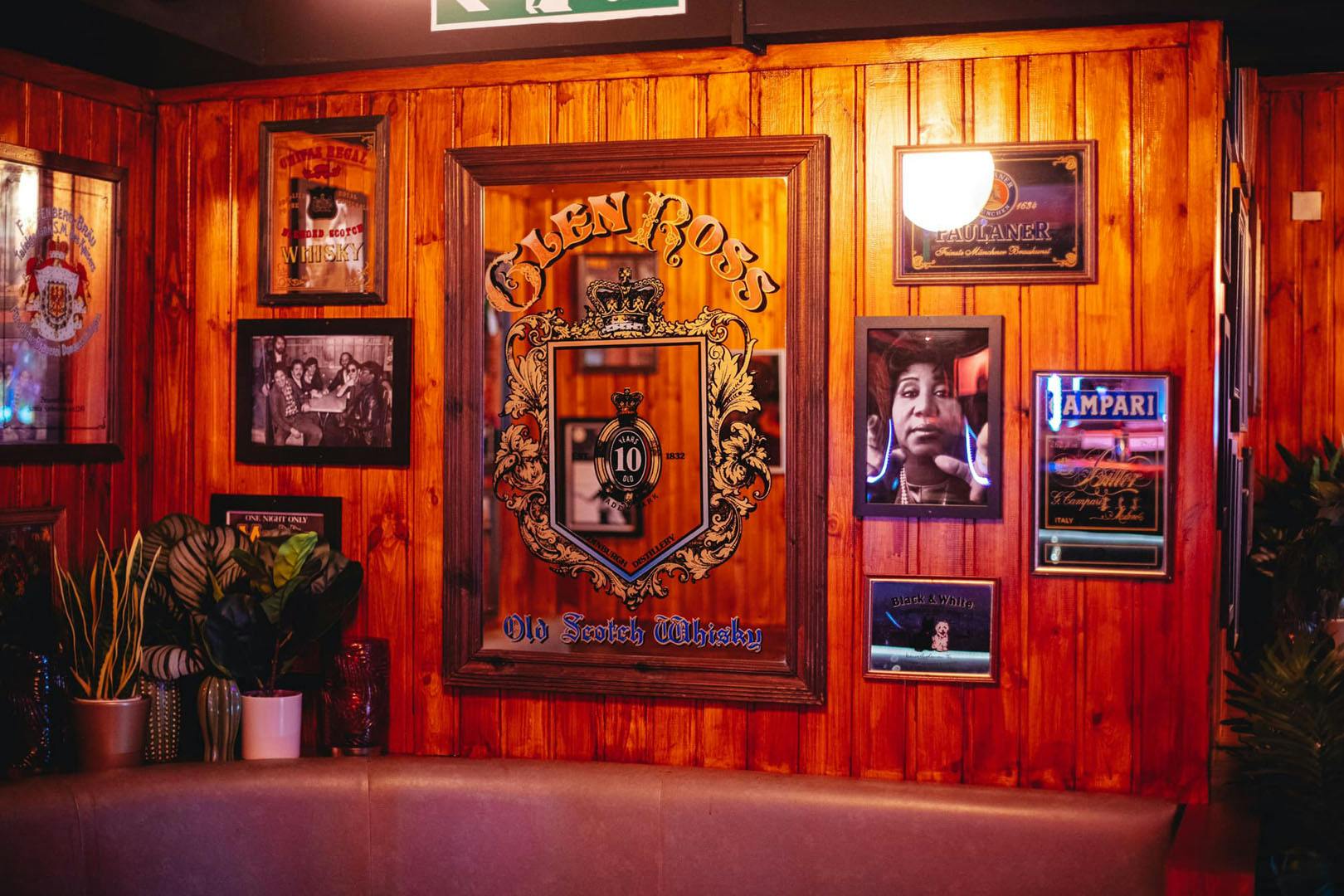 Fullbacks Pizza Bar, Milngavie – itison