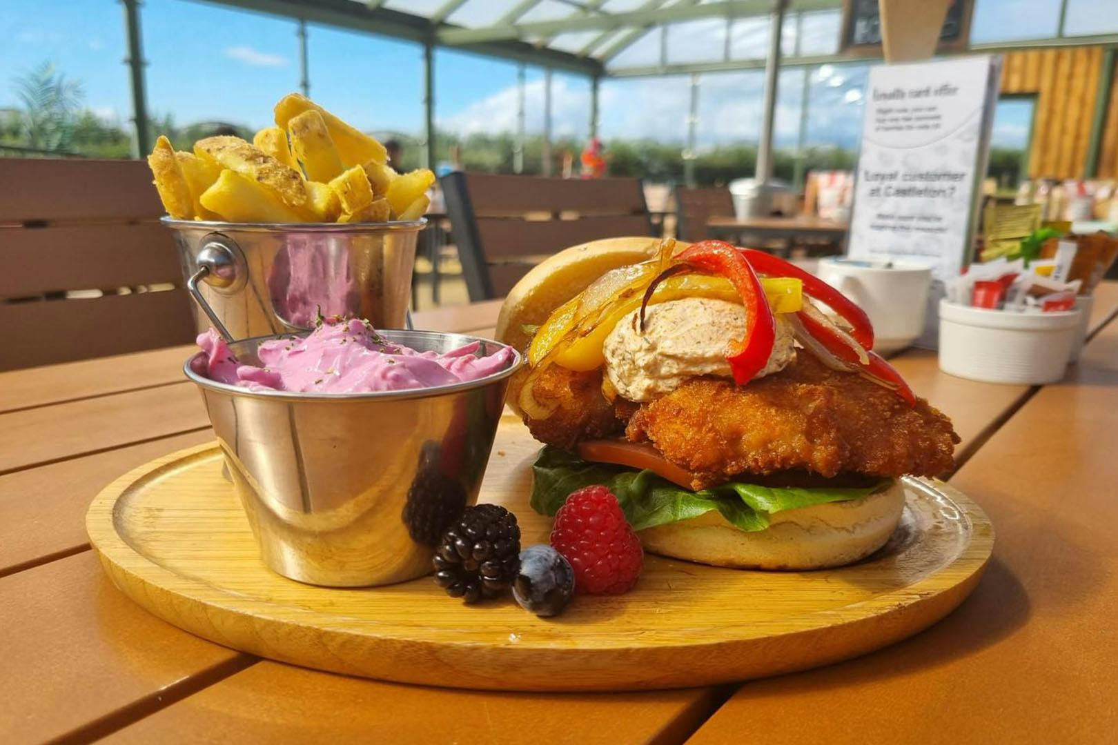 Castleton Farm Shop & Café – itison