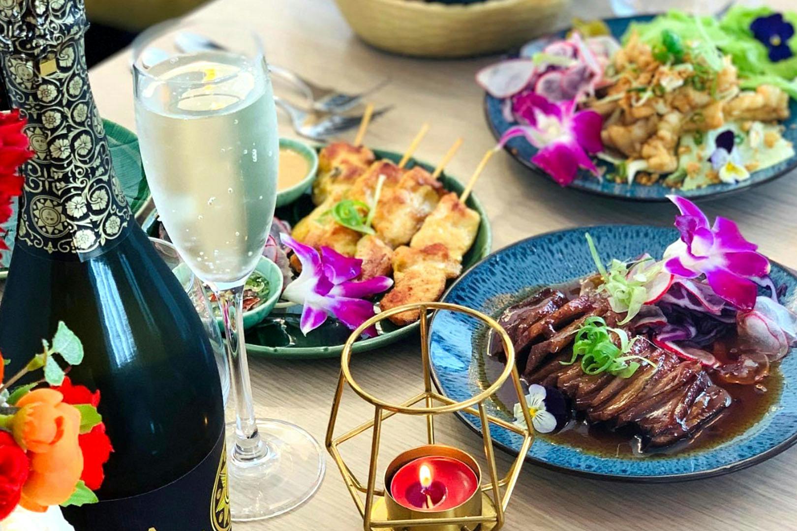 Gratitude Thai Lounge Bar – itison