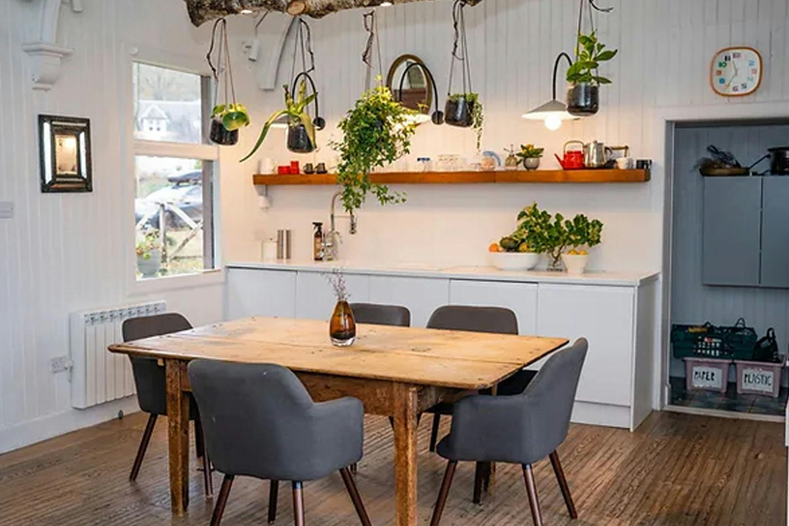 The Old Pink Library – itison