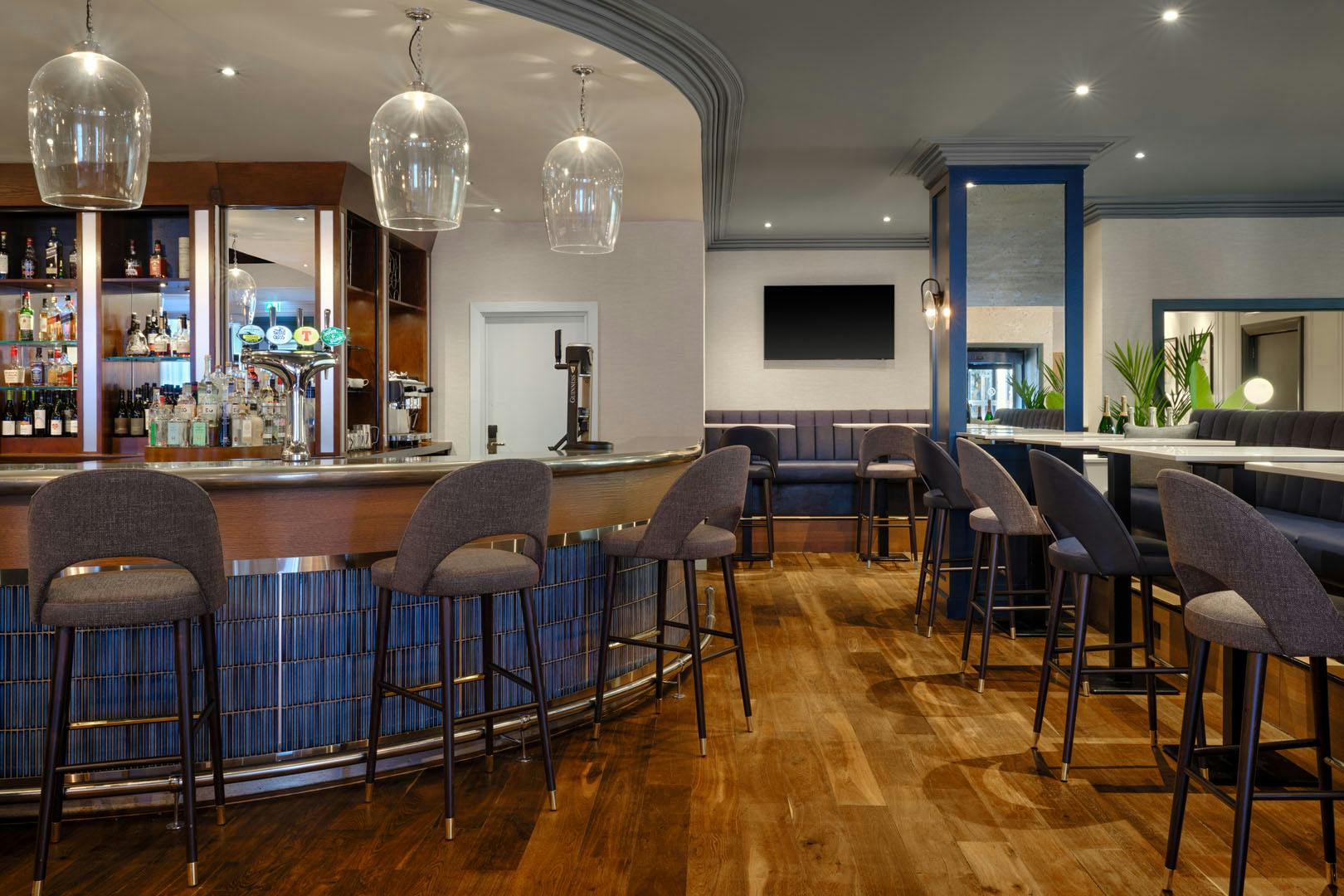 Edinburgh Marriott Hotel Holyrood – itison
