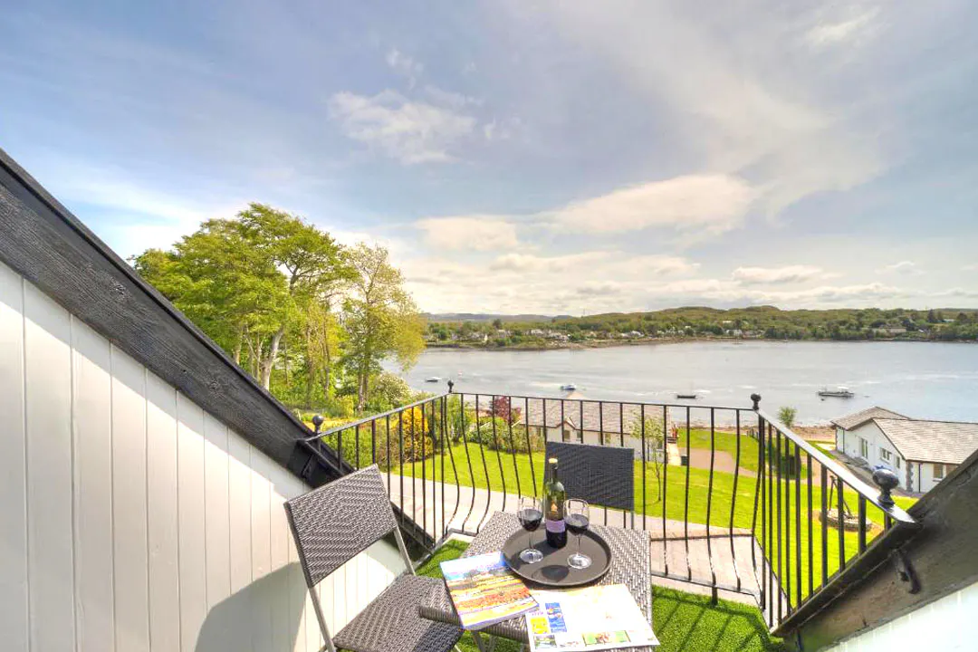Lochnell Arms Hotel – itison
