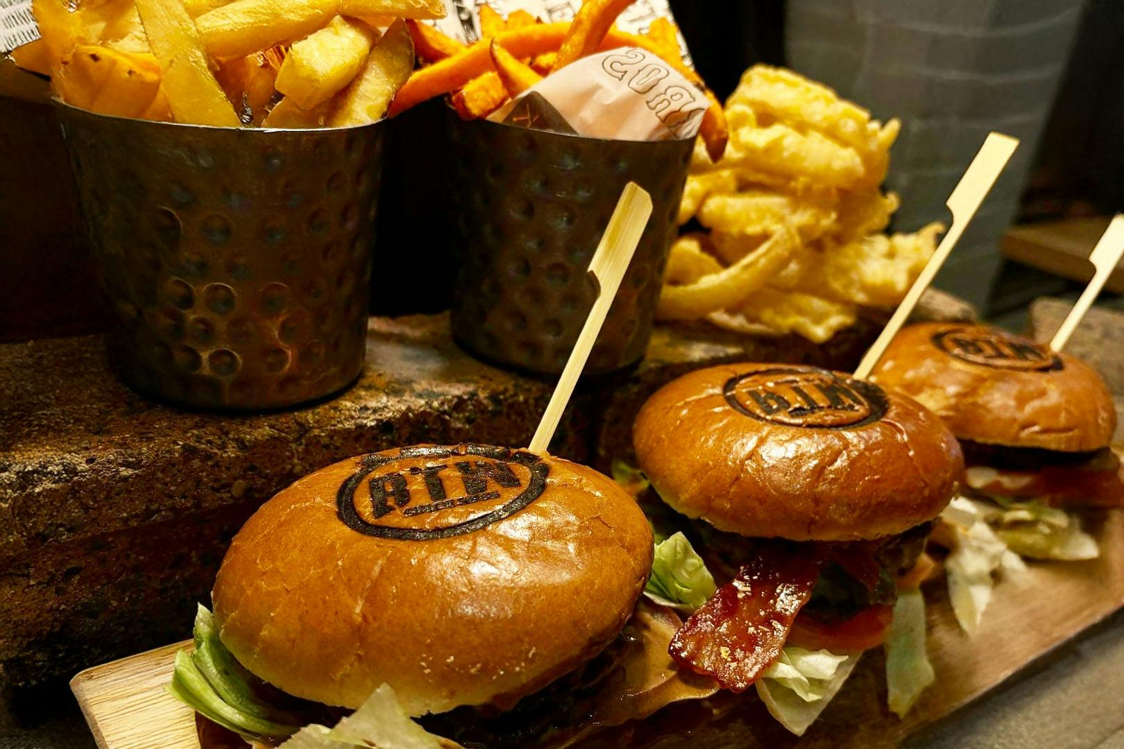 Behind The Wall – itison